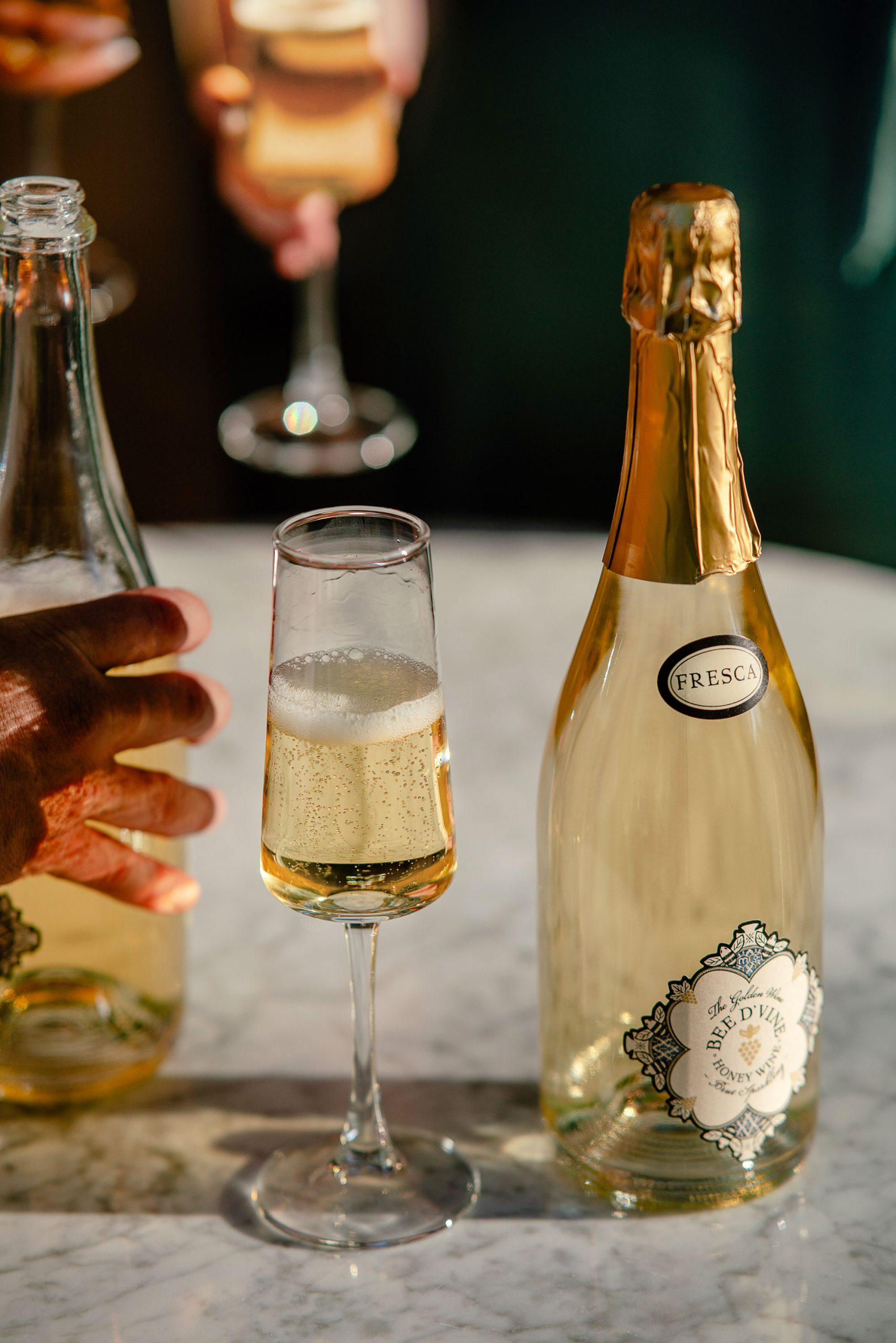 Buy Fresca Brut Sparkling Mead or Honey Wine | BEE D'VINE